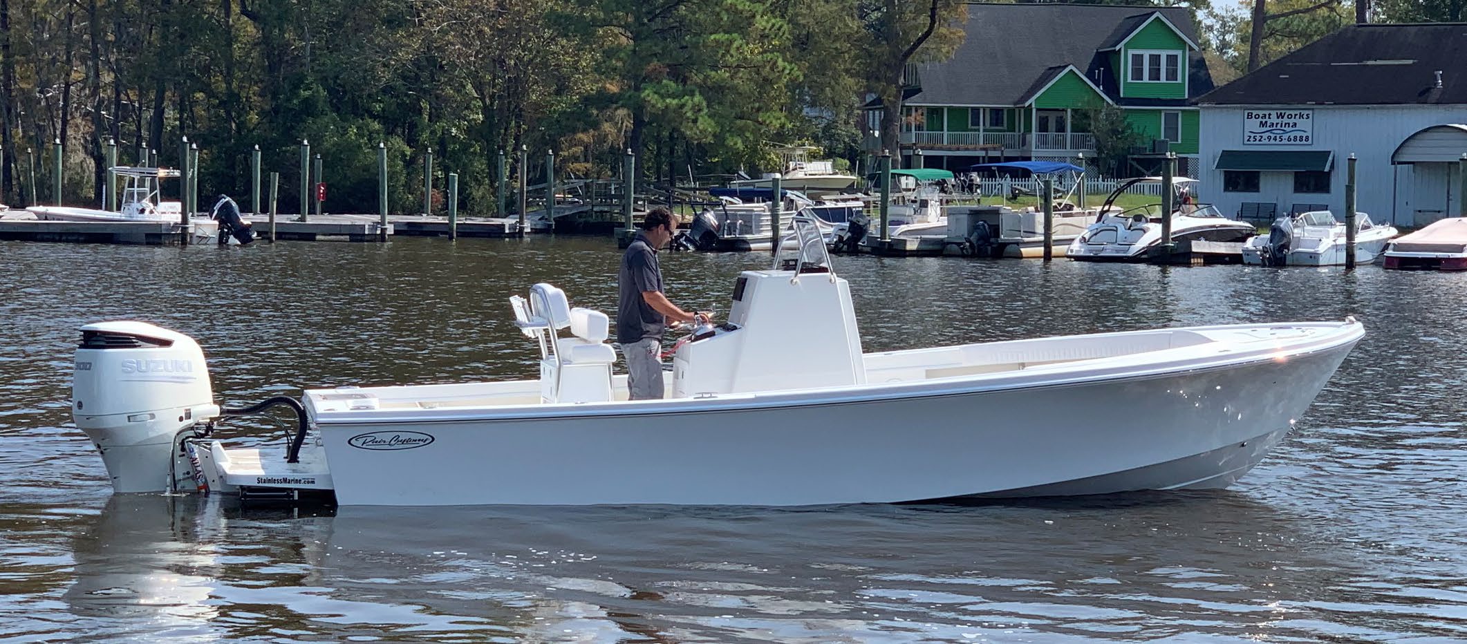 Pair Customs 2400 CC - Suzuki Marine USA, LLC