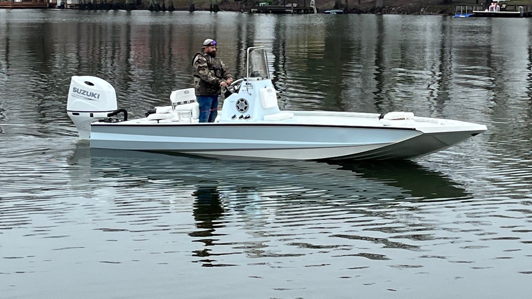 Excel Bay Pro 220 Elite Suzuki Marine USA LLC